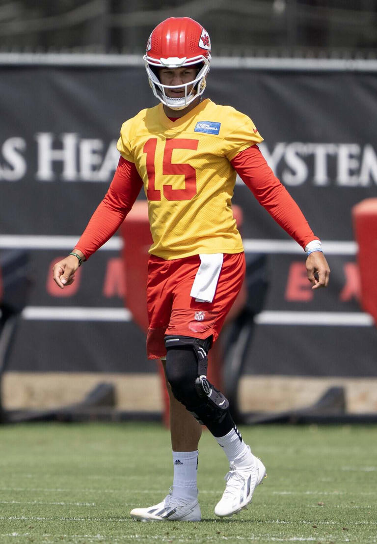 See 29 photos of the Kansas City Chiefs in action during day 2 of team ...