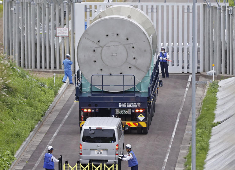 Reactor reboot at world's largest nuclear plant highlights flaws in ...