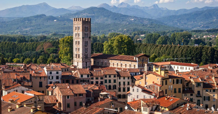 Buying a house for €1 in Italy as a foreigner: rules and documents