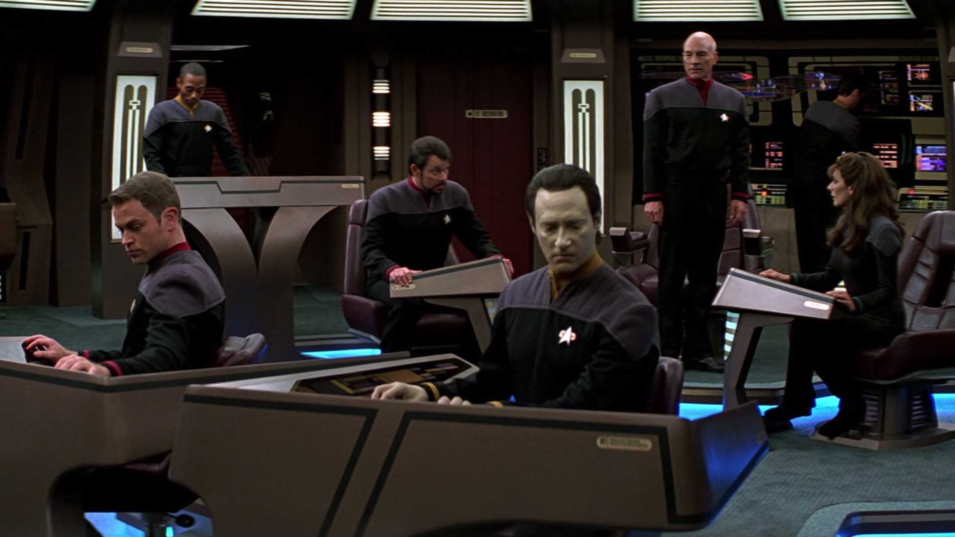 30 years ago, Star Trek’s coolest uniforms brought the franchise together