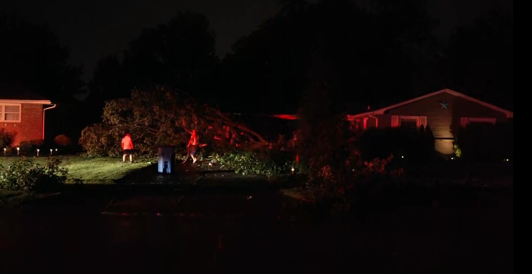 Storms bring down trees and knocks out power to thousands in Northeast Ohio