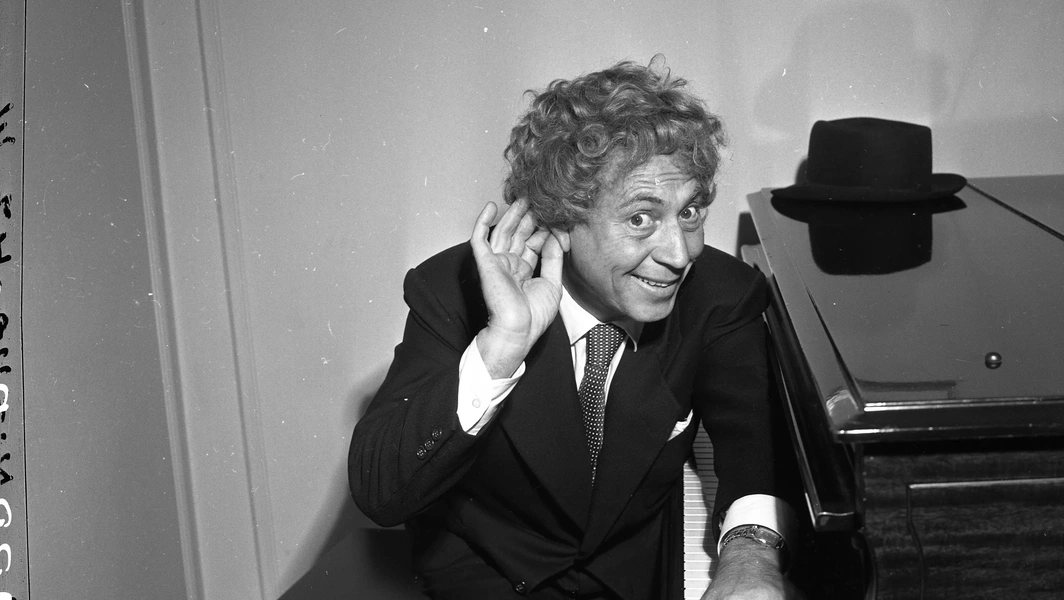 Harpo Marx: From silent comedy to musical legacy