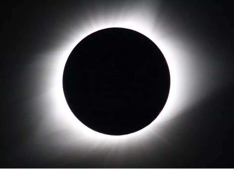 Surya Grahan 2026 India date and time: Check solar eclipse visibility ...
