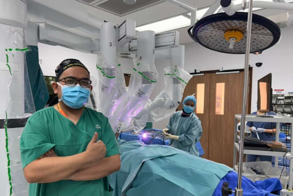 First robotic throat cancer surgery in southern Malaysia successfully ...