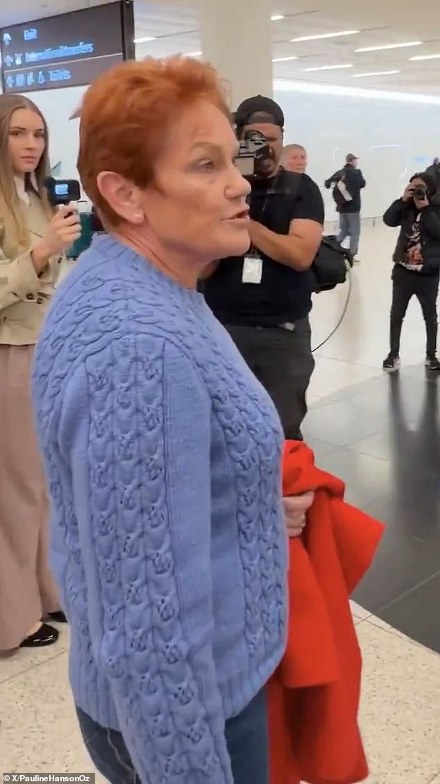 Moment Pauline Hanson loses it at grinning Nine reporter and demands ...