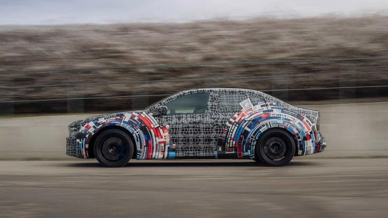 The BMW flagship that hit 60 in 3 seconds with a real back seat