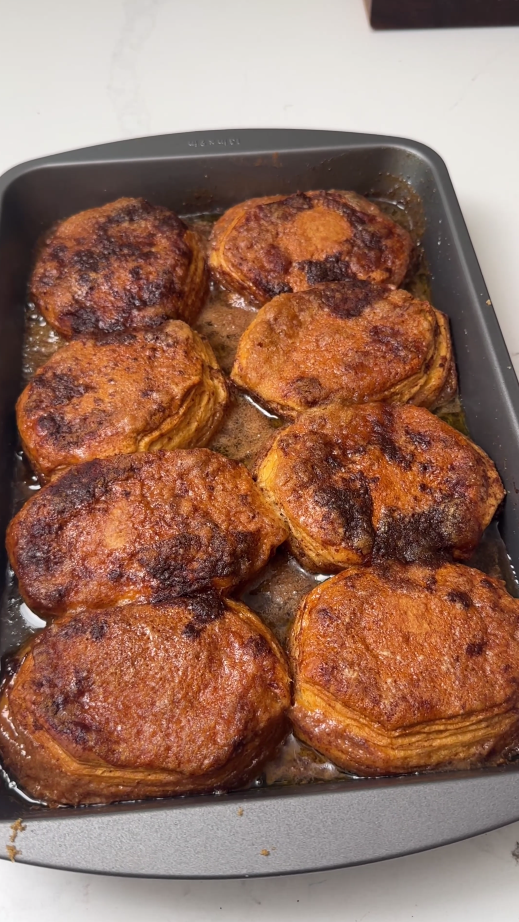 Biscuit cinnamon rolls easy and delicious recipe