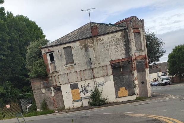 Residents raise concerns over condition of derelict Connah’s Quay building