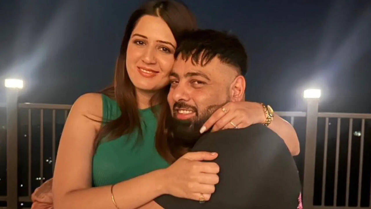 Isha Rikhi confirms marrying Badshah, shares first picture with him