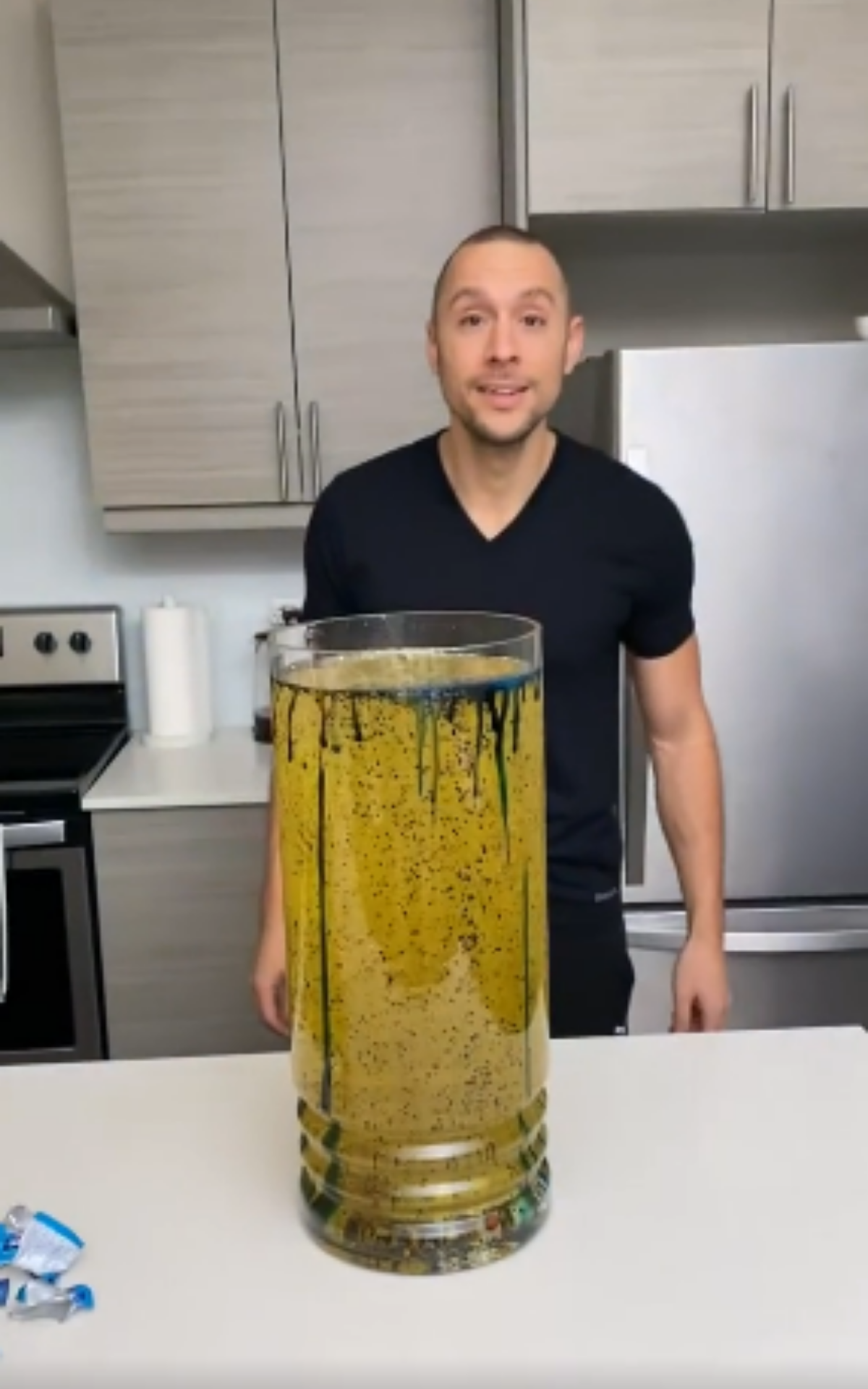 DIY oil lava lamp: Fun and mesmerizing science experiment