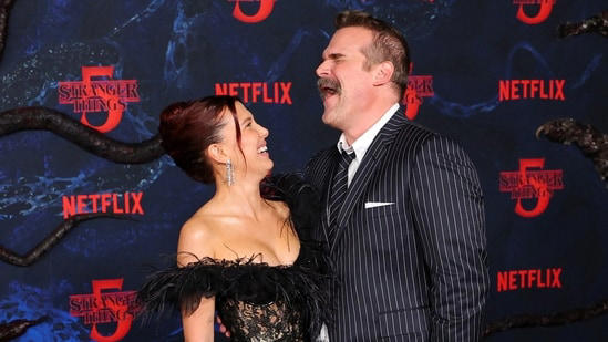 David Harbour sets the record straight on 'bullying' Stranger Things co ...