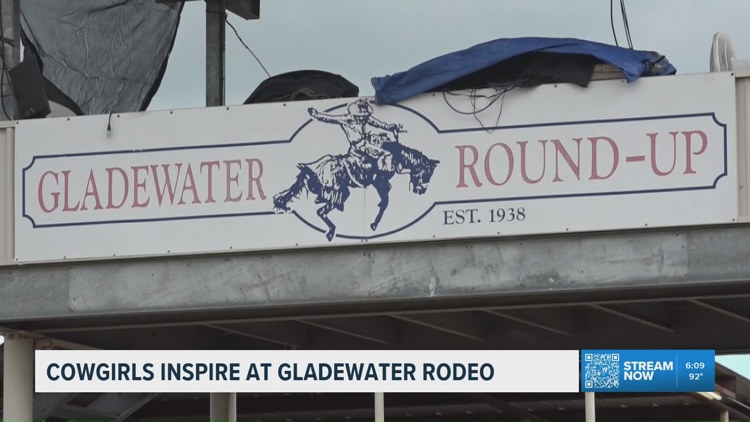 Gladewater Round-Up Rodeo trick riders hope to inspire next generation ...