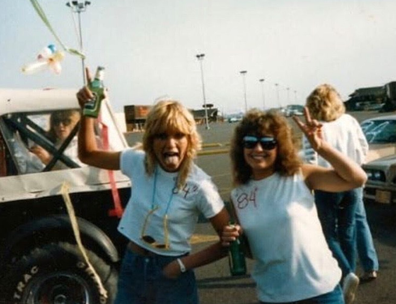 18 photos of 1984 that were anything but Orwellian