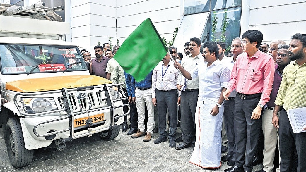125 patrol teams to expedite power restoration in Chennai