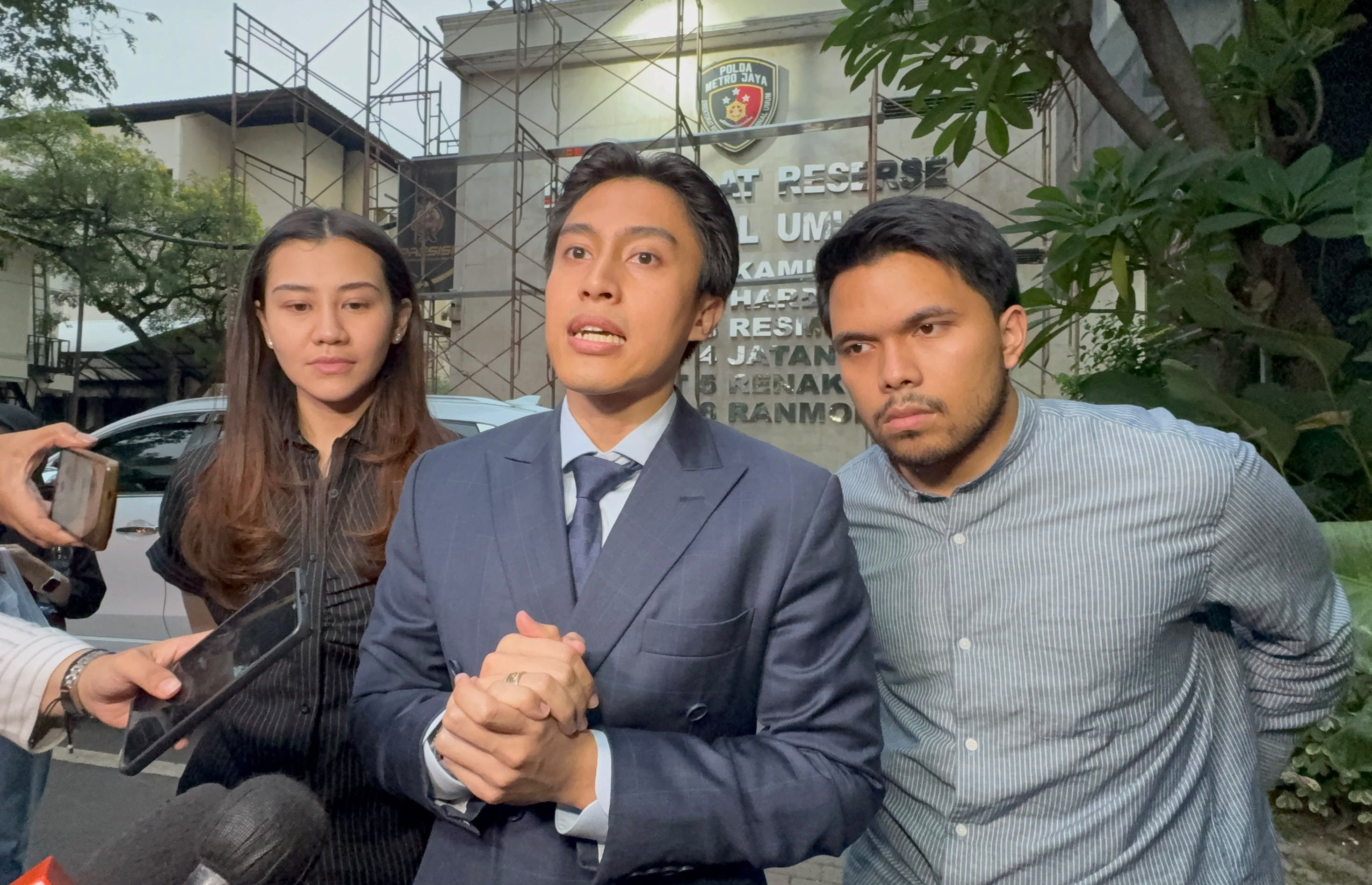 Merasa tertipu reputasi Hanania Travel, Thariq Halilintar dan Aaliyah ...