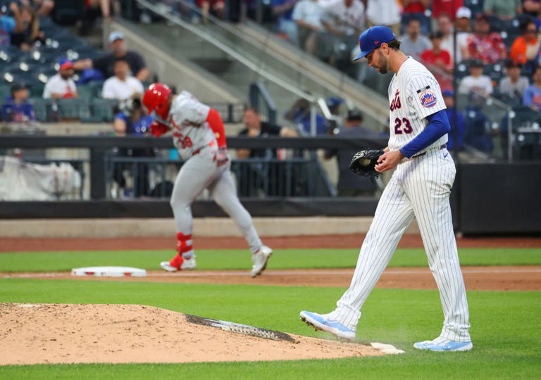 Mets bullpen struggles as bats go cold again in another lopsided loss ...