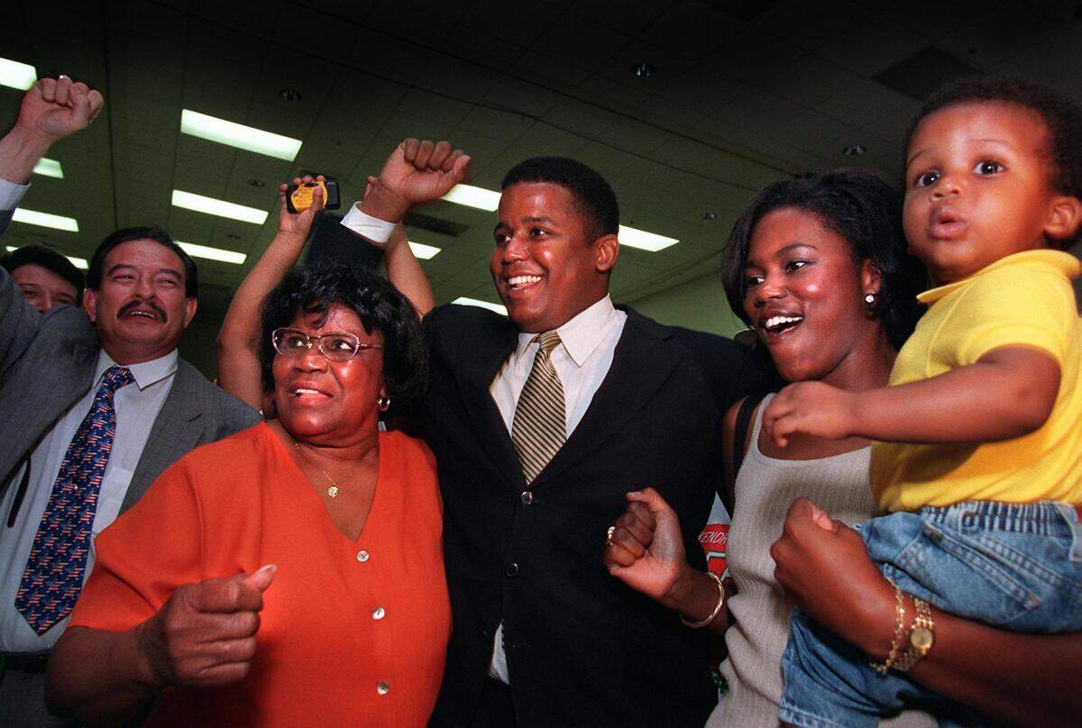 Kendrick Meek Jr. running for US House seat his father, grandmother ...
