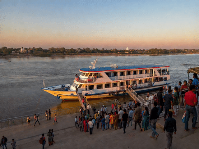Enjoy a Goa-like experience in Patna—cruise along the Ganges with ...