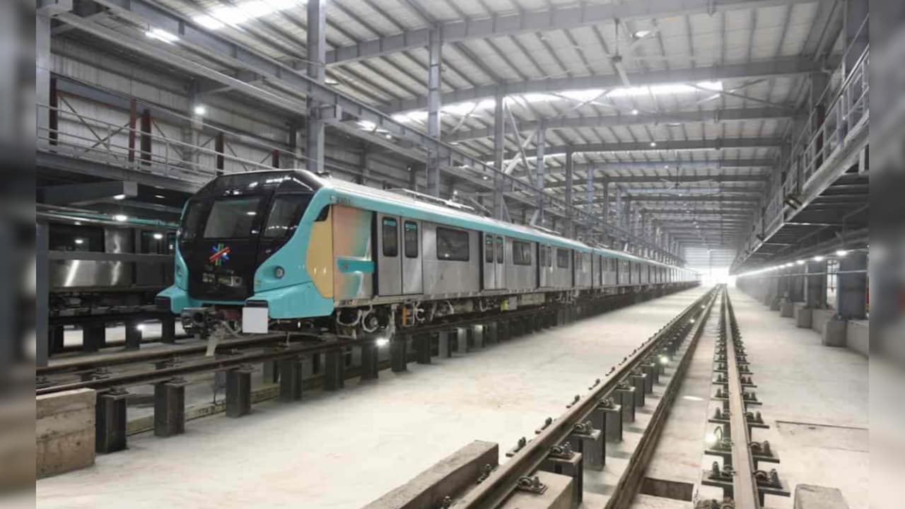 Good news for Metro 3 travellers: Mobile network services now available ...