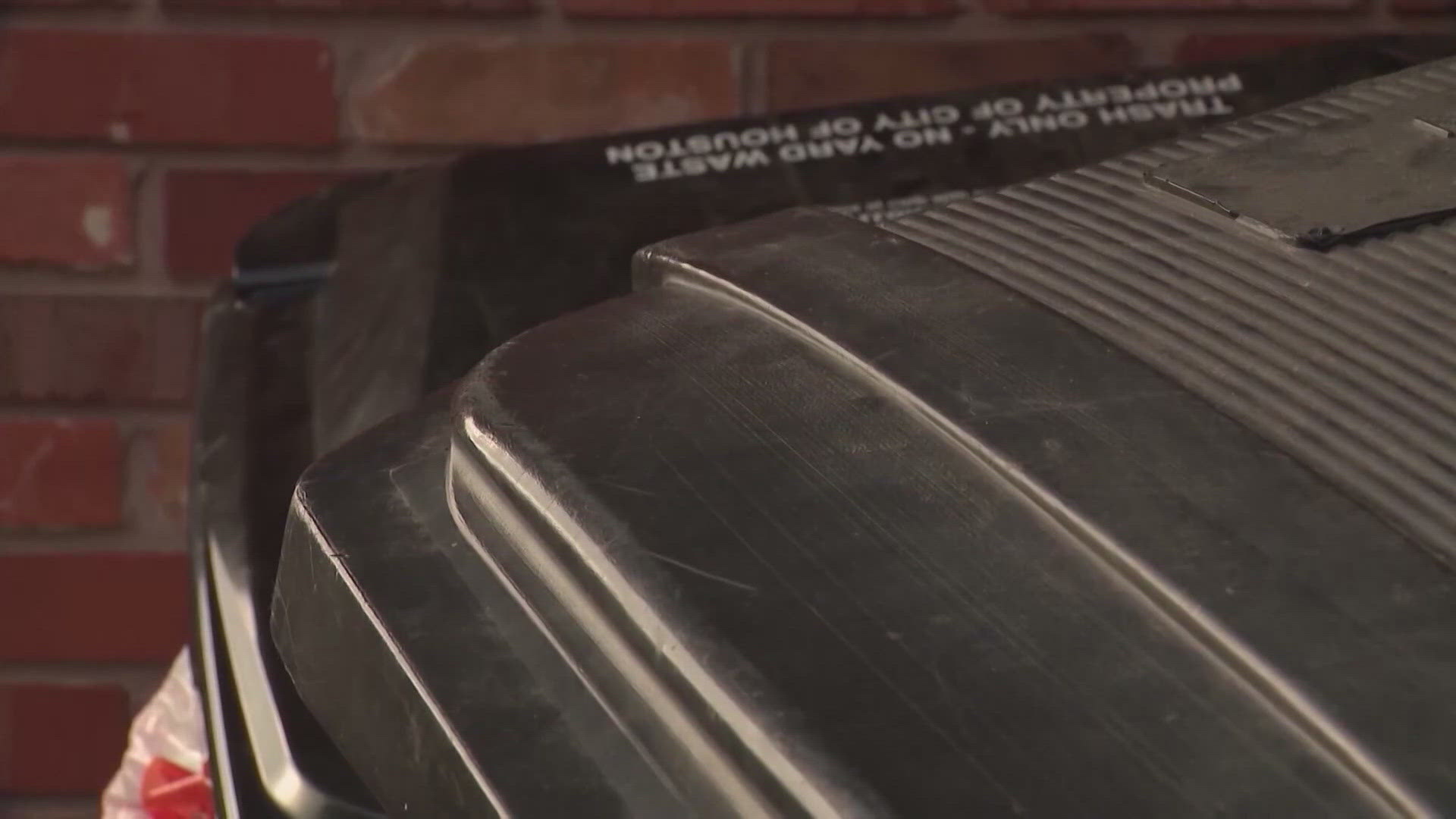 Houston approves $7.5B budget with new $5 solid waste fee on water bills