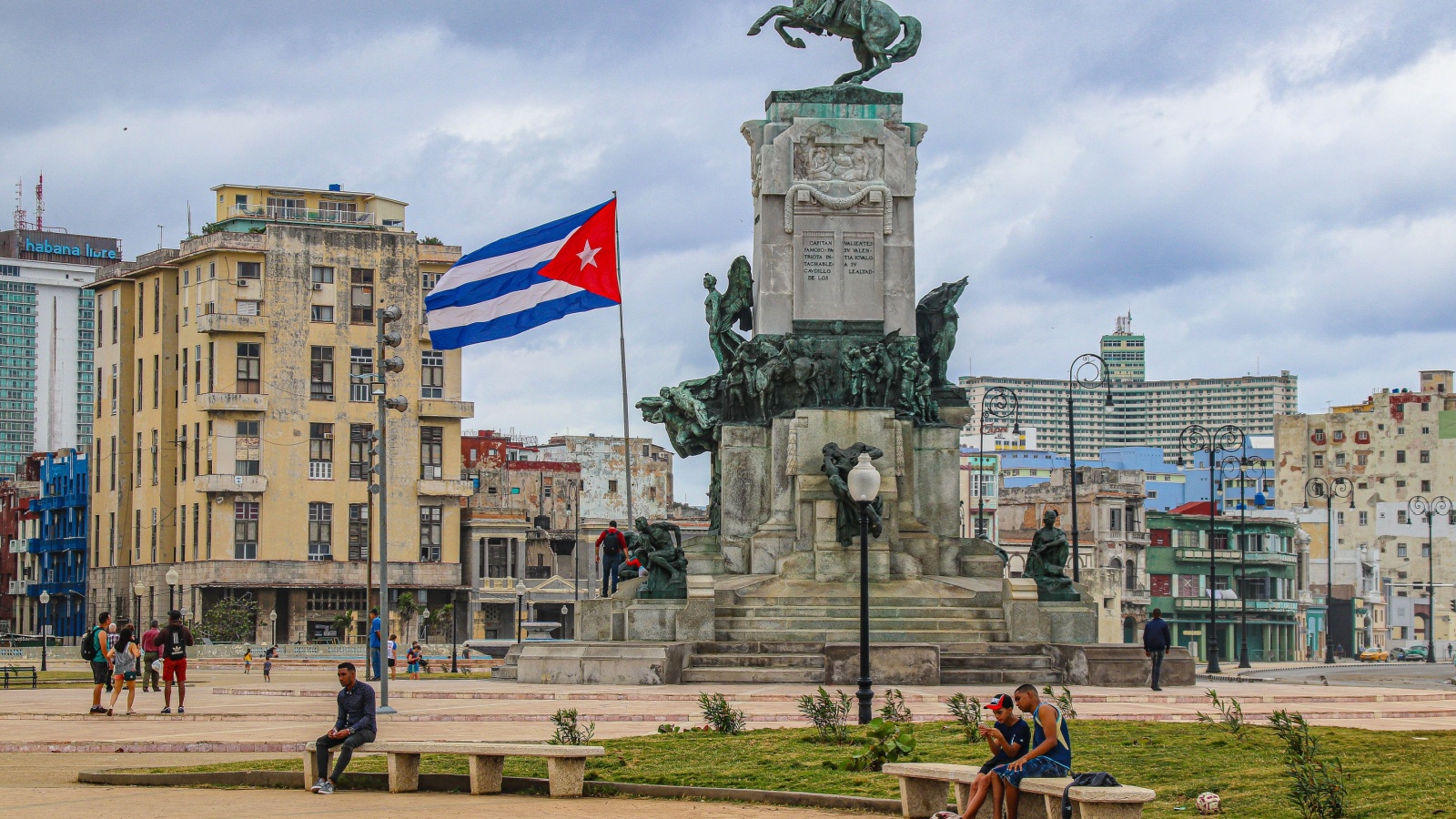US considers lifting some Cuba oil sanctions ahead of June 30
