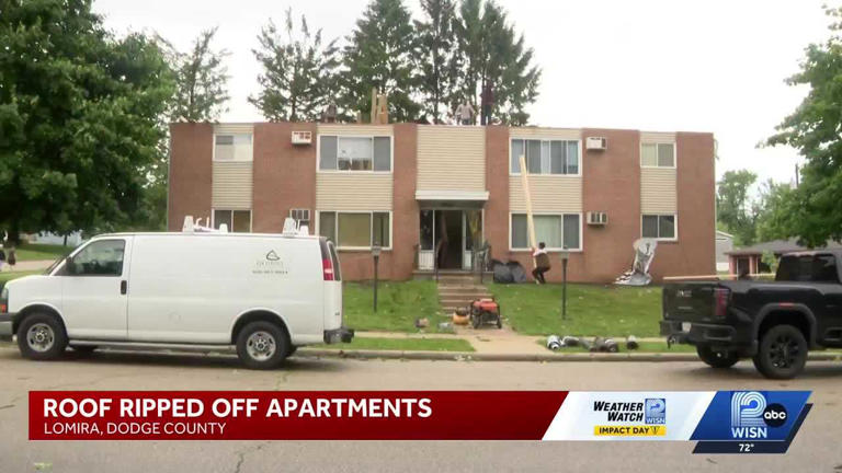 Winds tear roof off Lomira apartment complex