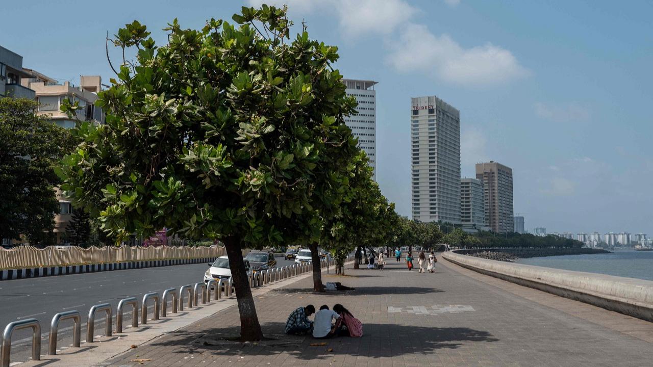 Mumbai weather update: IMD forecasts rain, thunderstorms and muggy ...
