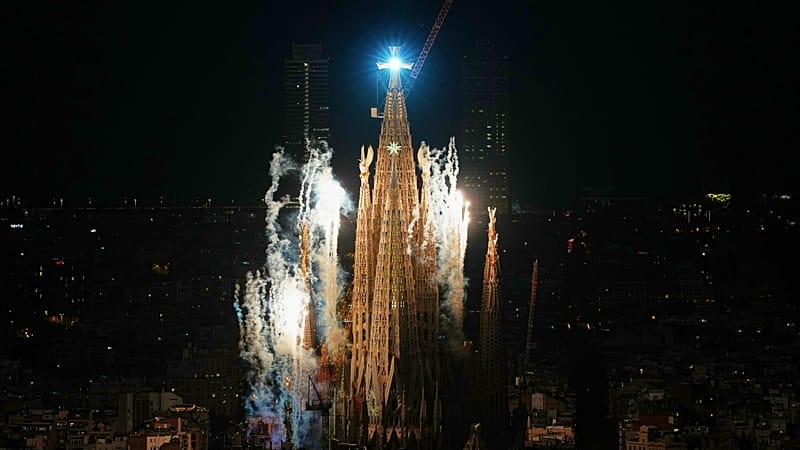 Spain: Pope Leo XIV blesses new Sagrada Familia tower, now world’s ...
