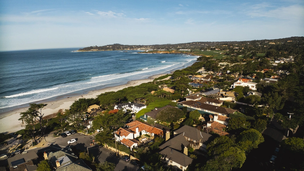 10 affordable and charming retirement beach towns