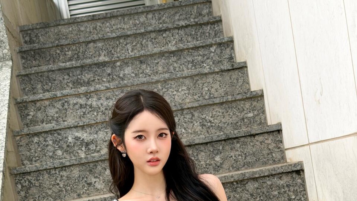 시은, 계단 위 올블랙 룩…"알려줘 너의 everything"
