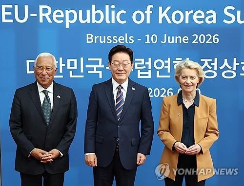 Lee's peace policy can improve N Korea's human rights conditions ...