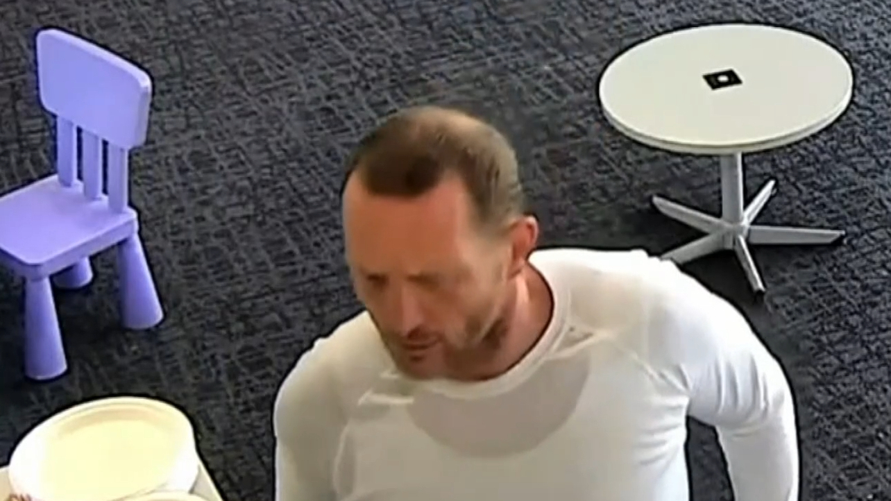 Manhunt ramps up in Melbourne for escaped prisoner
