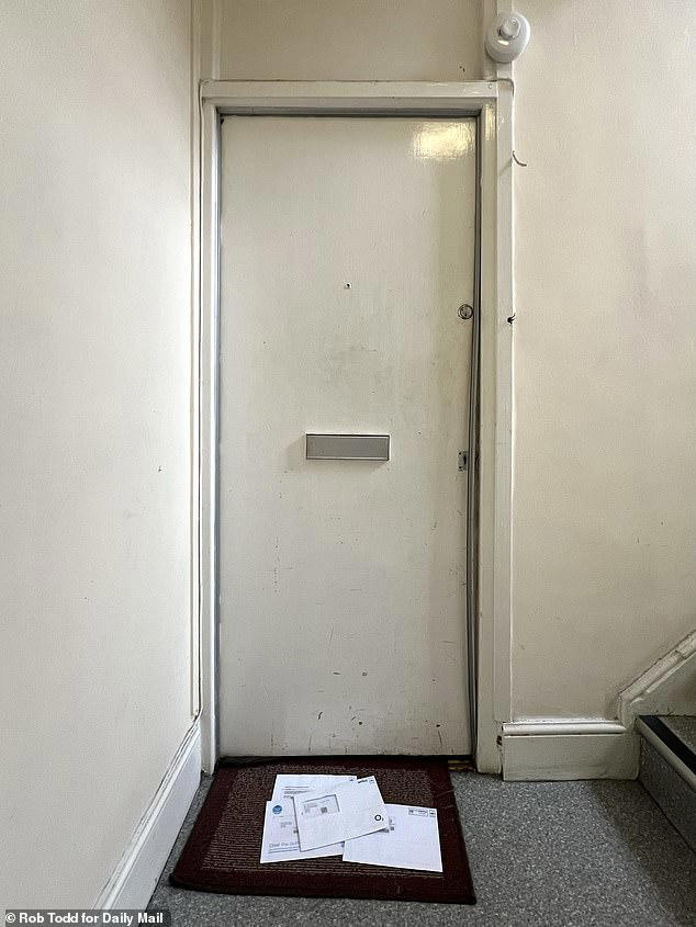 Sierra Leone's first lady is evicted from London council flat she kept ...
