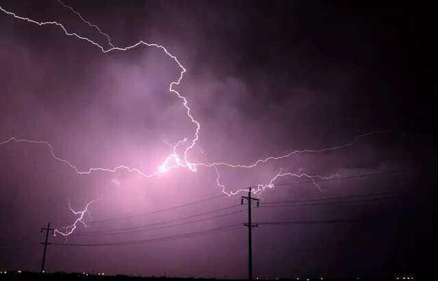 Tragic lightning strikes in Bihar claim five lives