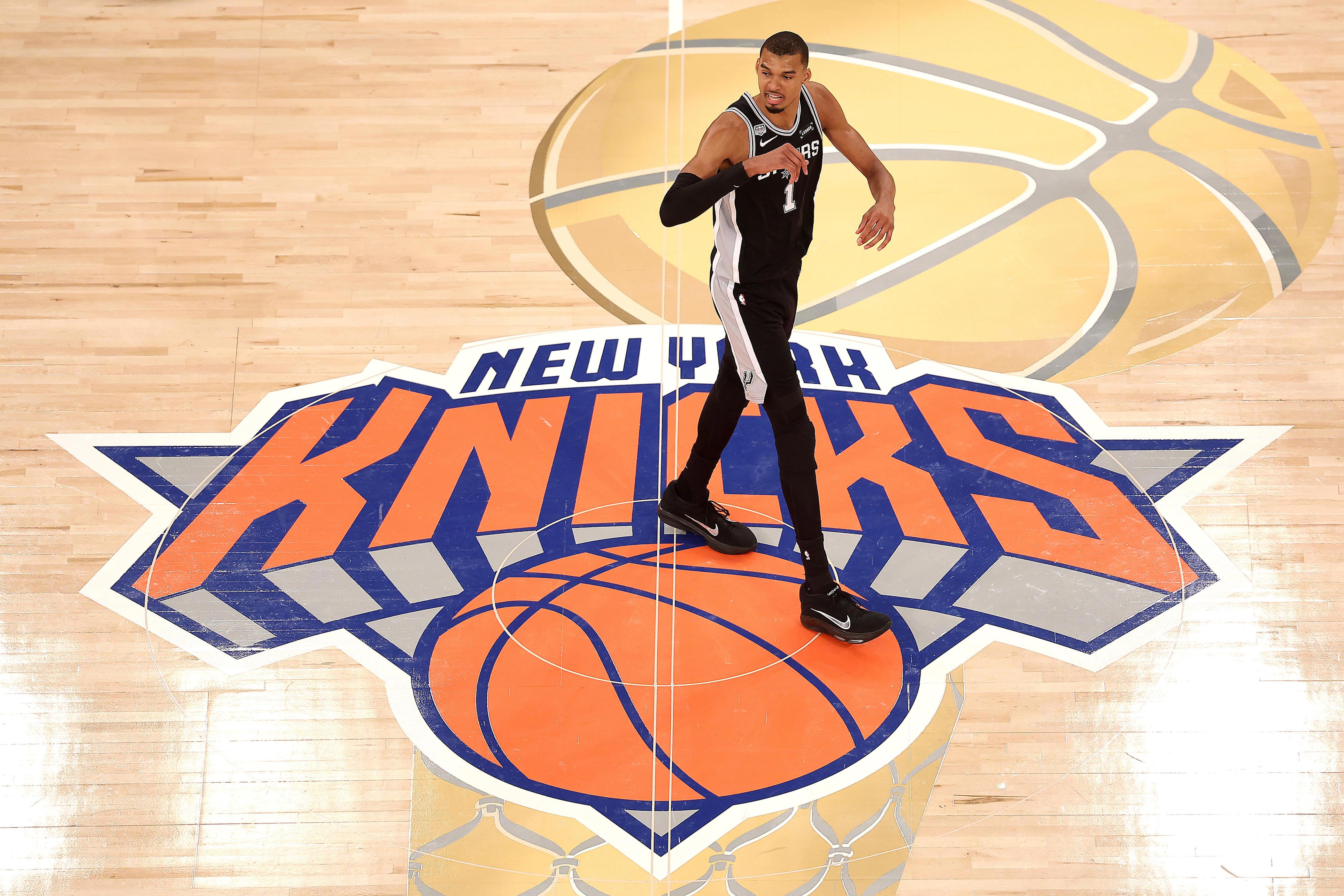 Spurs suffer worst collapse in NBA history in game 4 vs Knicks