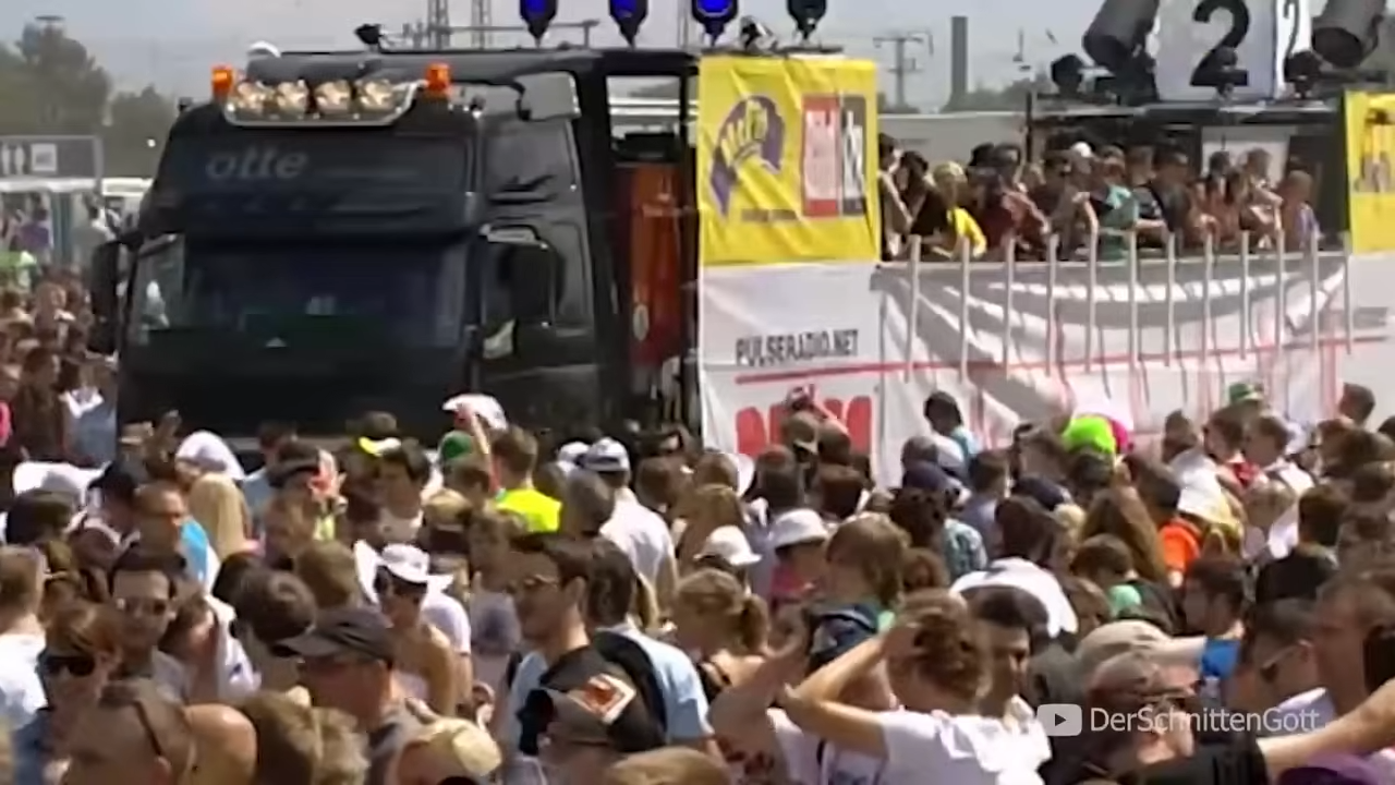 Sie kamen zur Love Parade, um zu tanzen… dann wurde der Ausgang zur ...