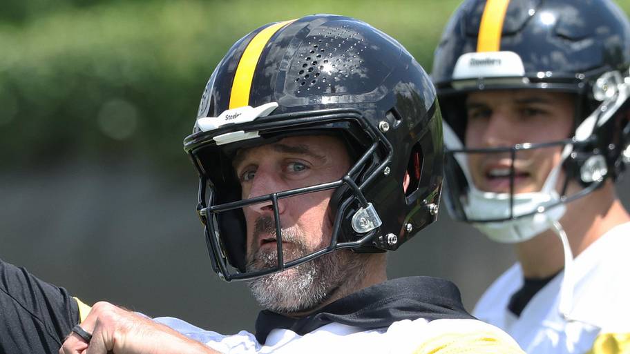 Ben Roethlisberger doubles down on Aaron Rodgers take with bold prediction