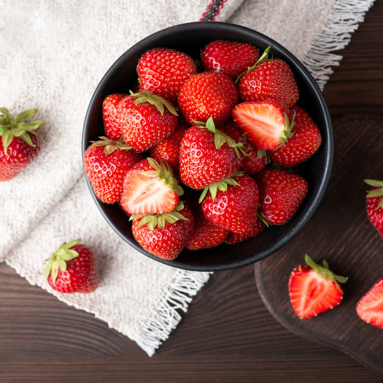 Fraises : oubliez le frigo, les maraîchers utilisent ce coin précis de ...