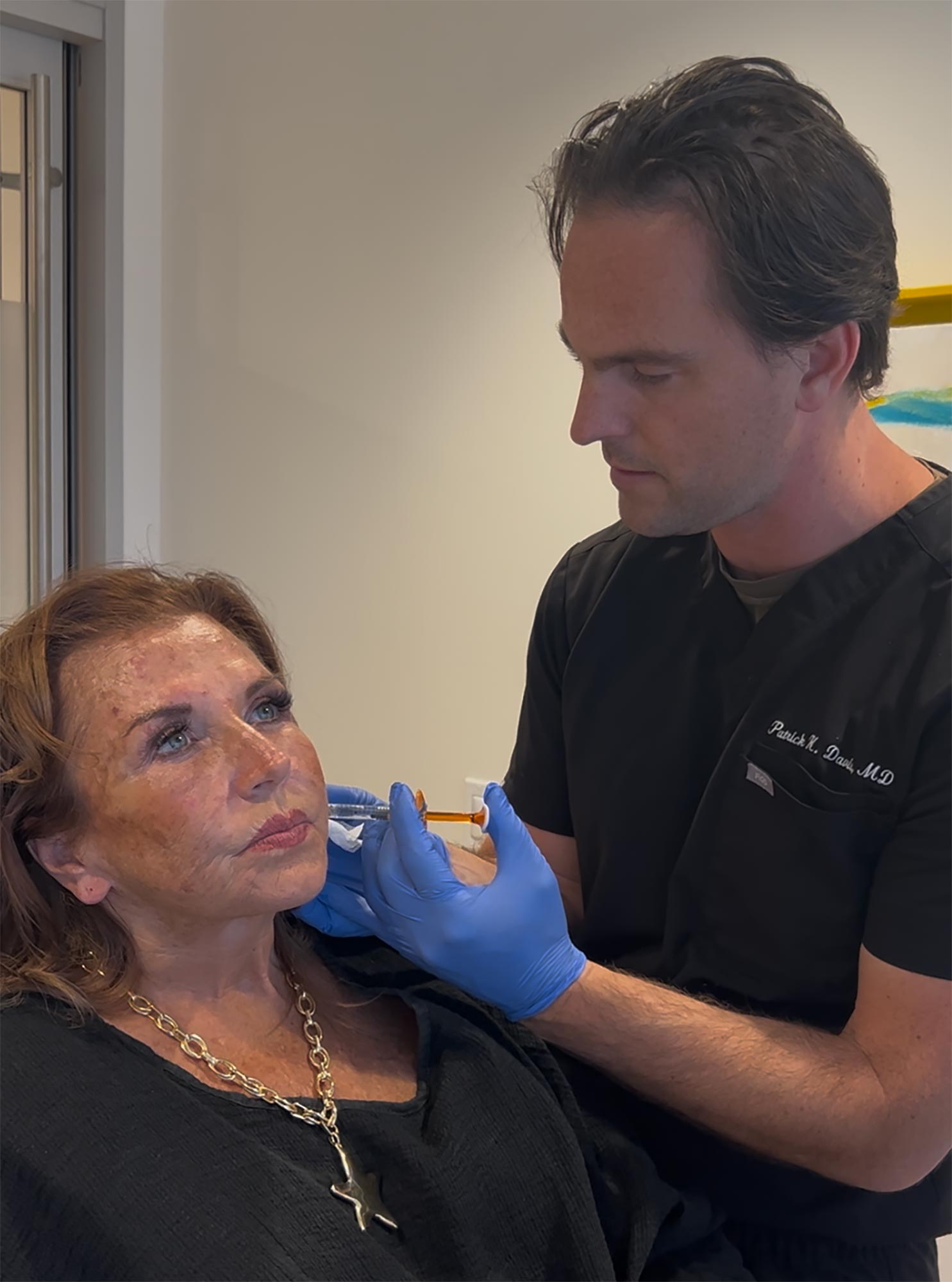 Abby Lee Miller shows off results of $1K ear rejuvenation procedure