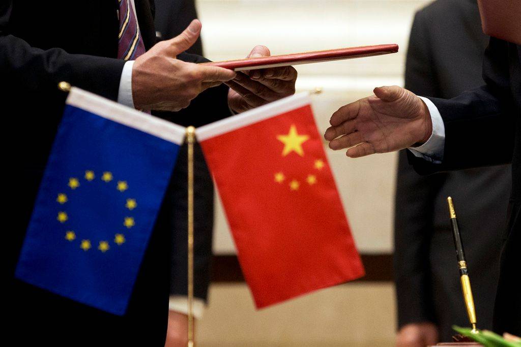China cancela encontros com representantes da UE numa altura de ...