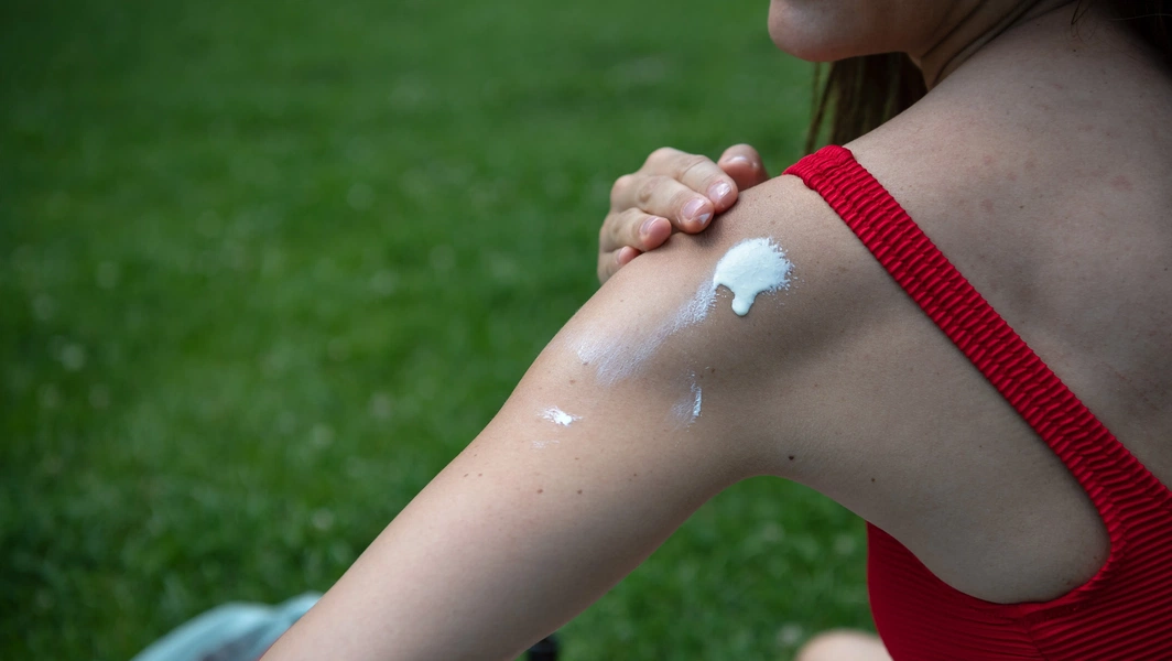 Small daily habits for naturally glowing skin
