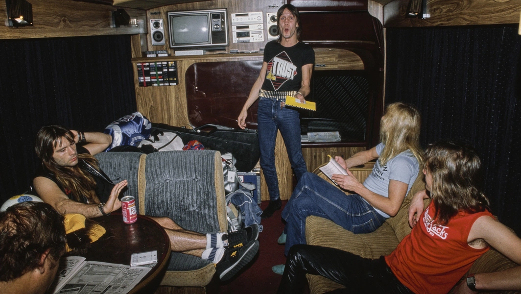 6 iconic tour bus moments from music history
