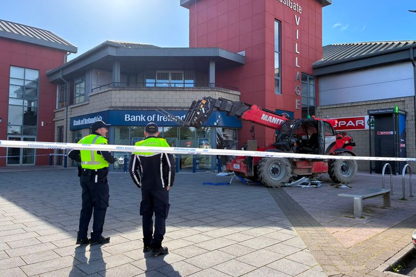 Gardai appeal for witnesses in second cash-machine grab as Cork bank ...