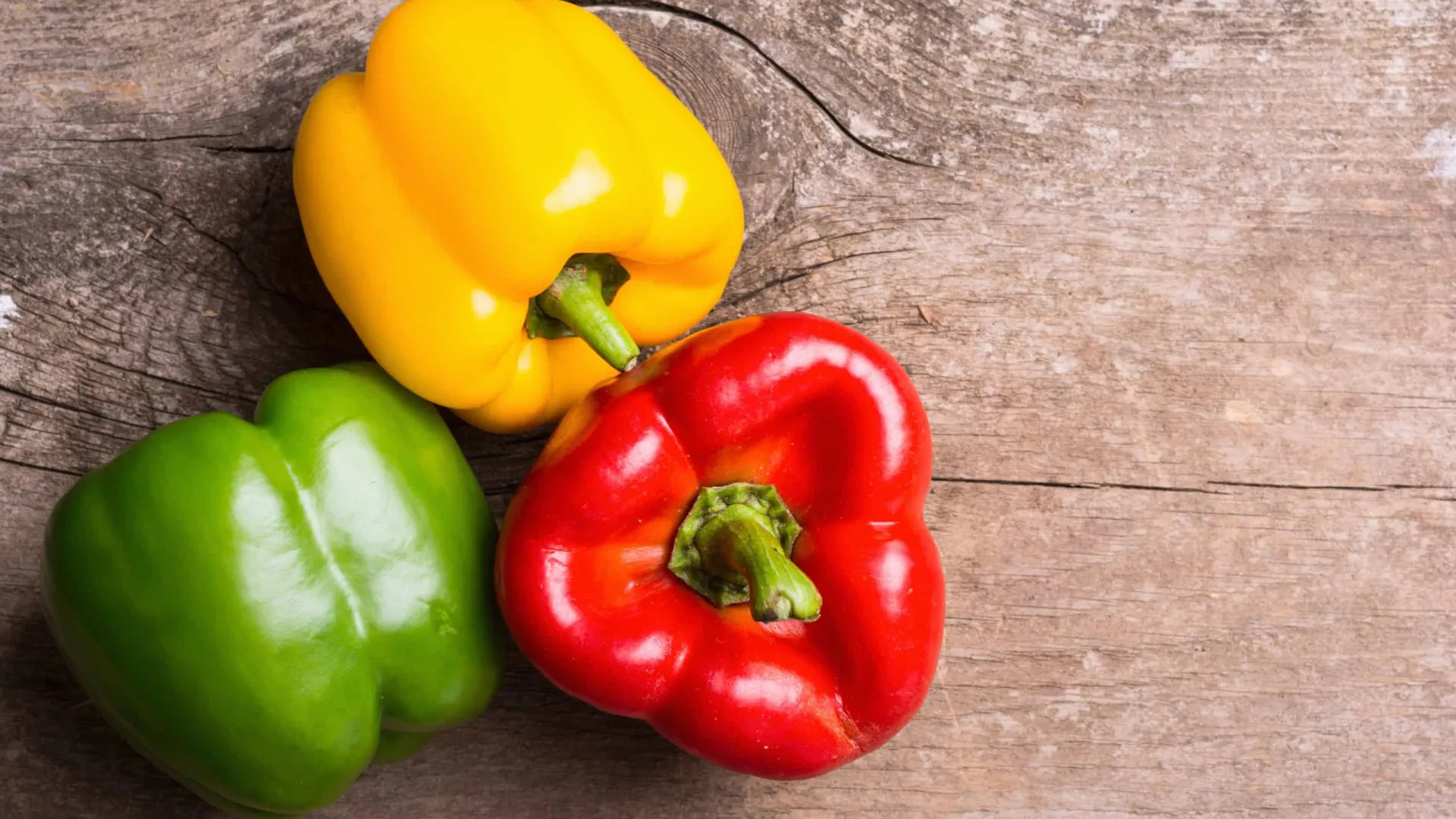 Pimentos amarelos ou vermelhos? Eis os melhores para acompanhar sardinhas