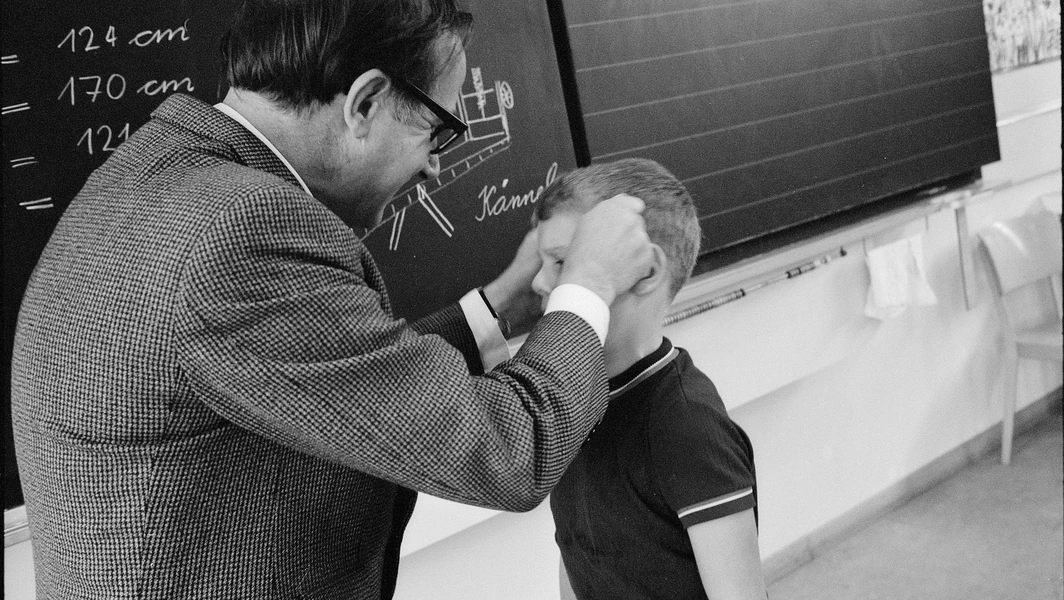 UCL study links smacking to poorer results as ministers reject ban