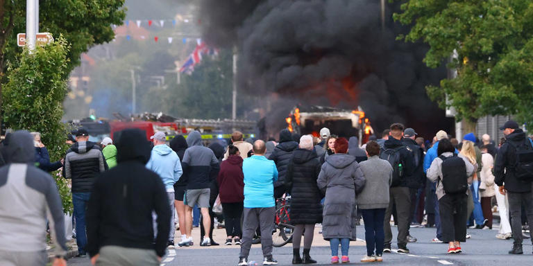 Brittiska ministern rasar: "Det är rasistiskt våld"