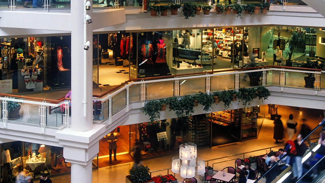 14 beloved mall stores that disappeared