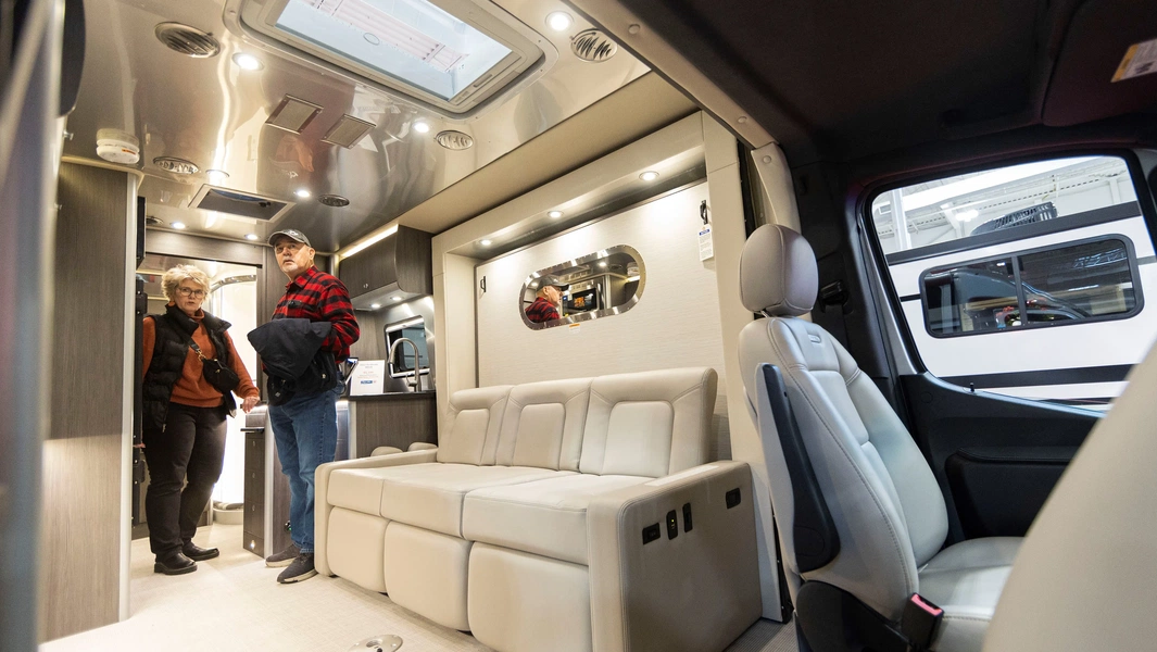 5 comfortable RVs ideal for retiree travel