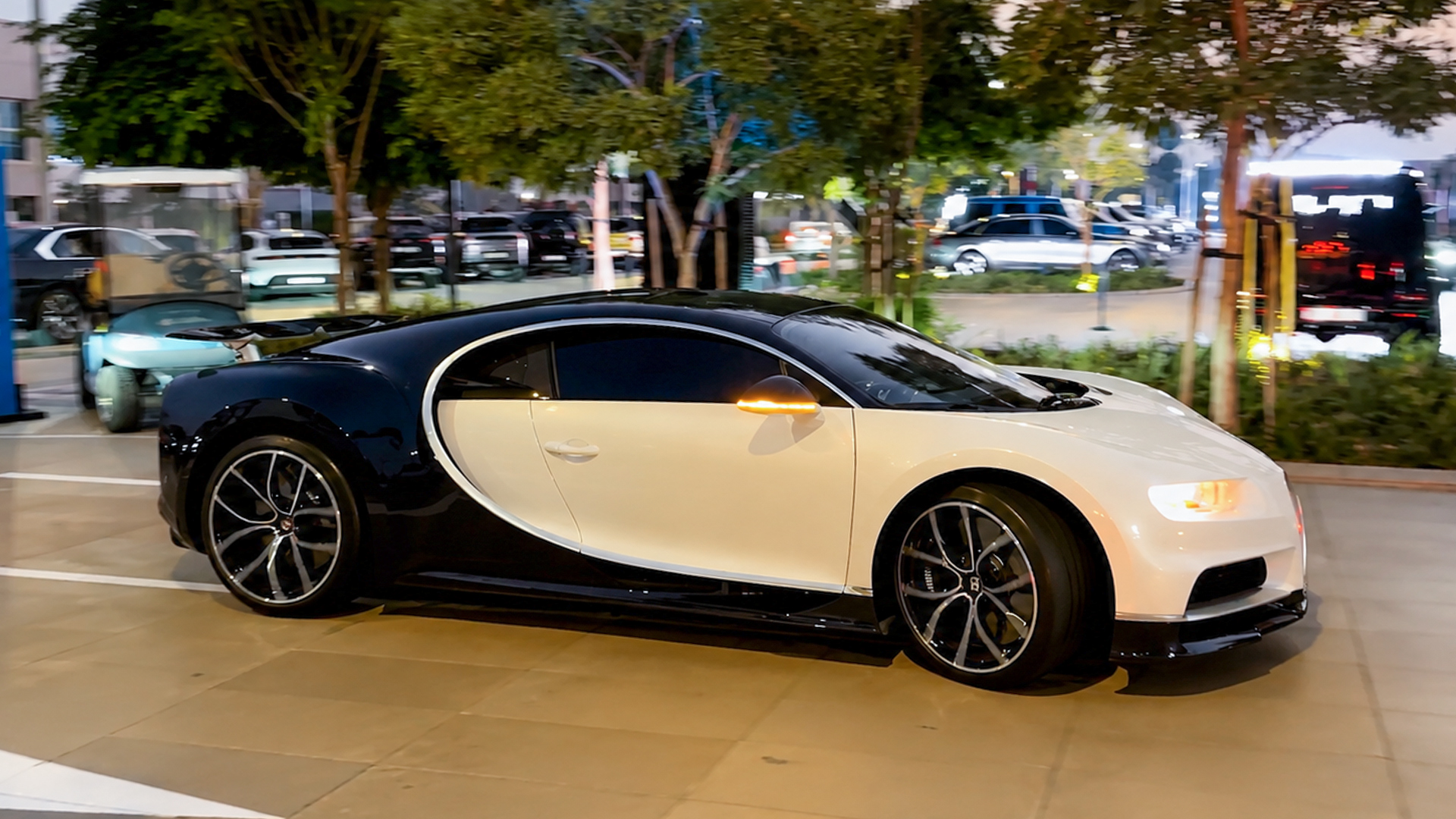 Elegant $3 million Bugatti Chiron stands out in Dubai