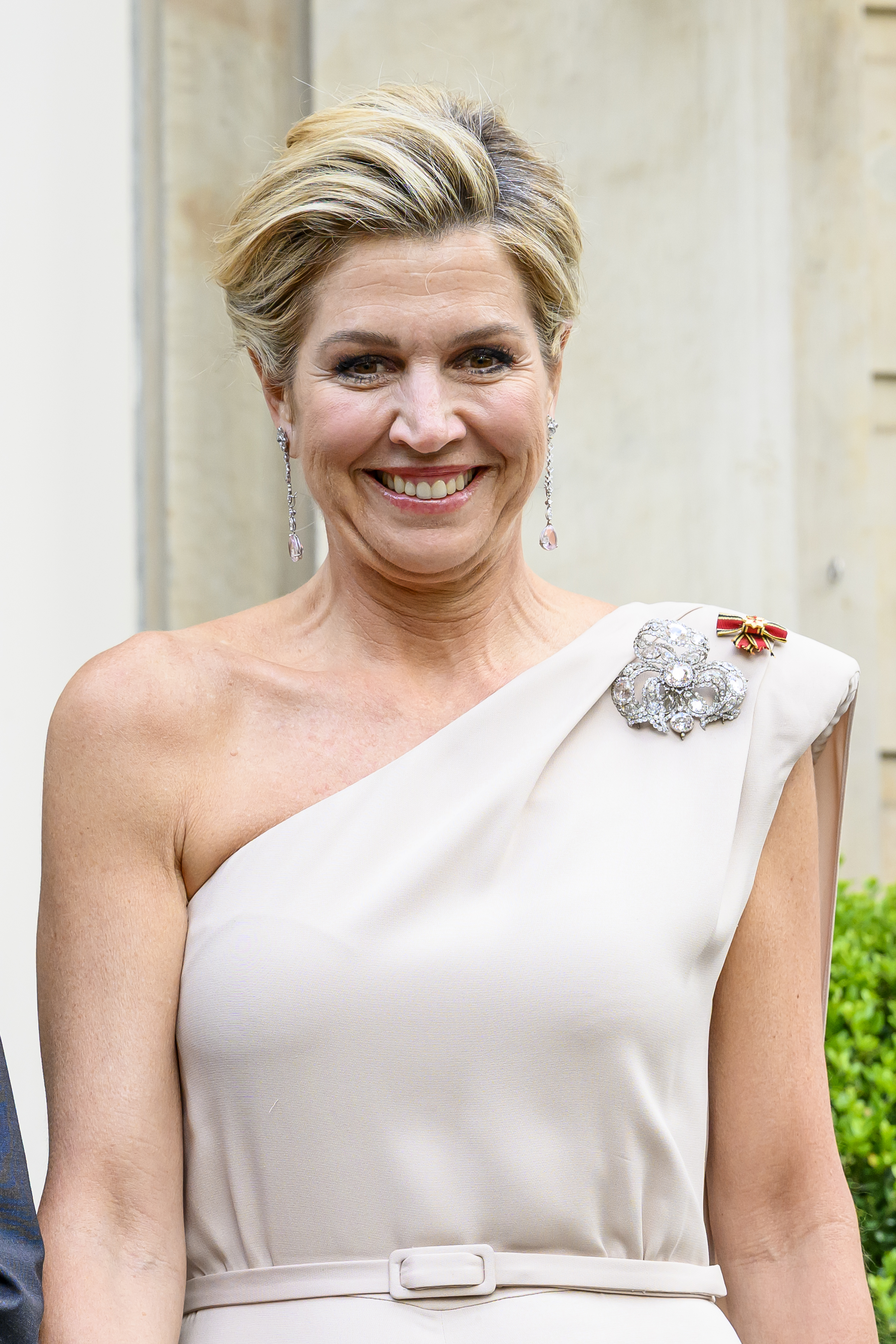 De 'French twist' van de koningin: Máxima verrast met haar chicste ...